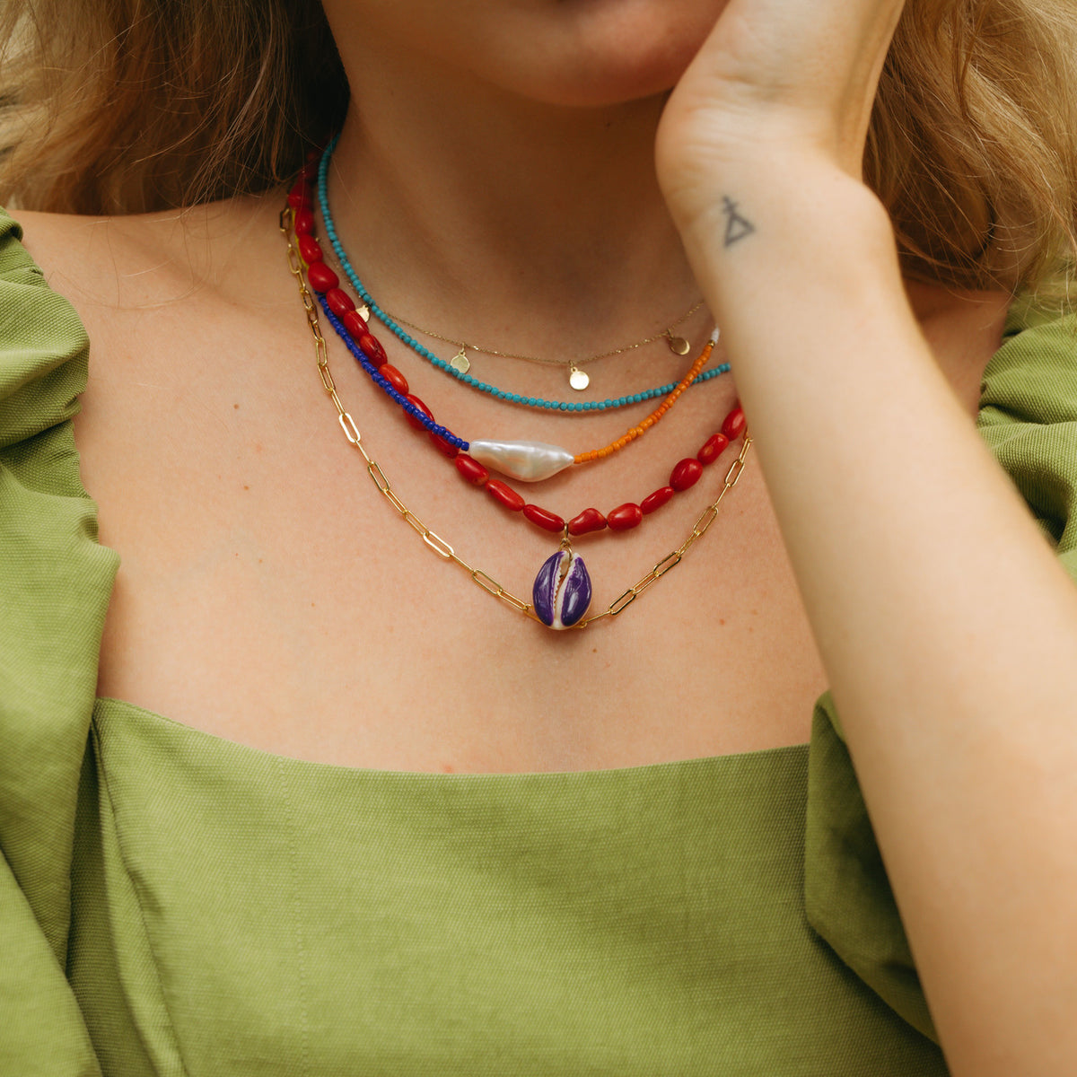 OIYA Solid Gold Circle Necklace